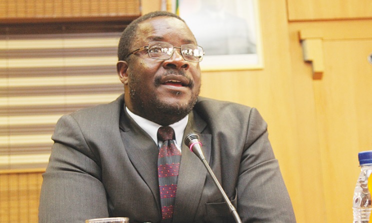 Zim govt urged to license community radio stations | Music In Africa