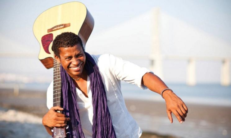 Cape Verde's Tcheka plays heartfelt set in Nairobi | Music In Africa