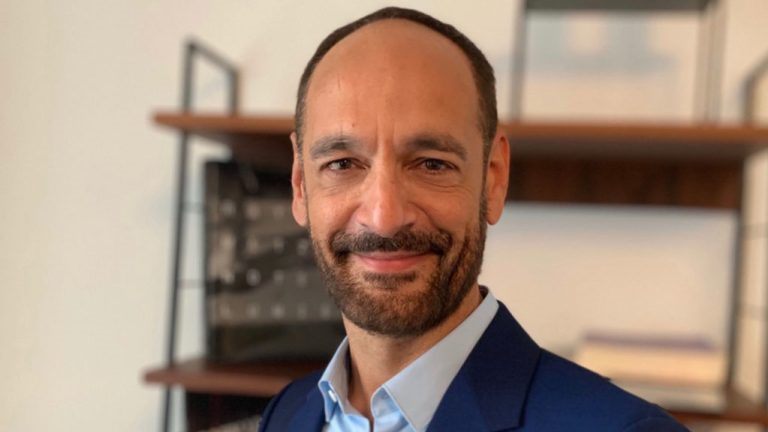 Alain Veille devient président de Warner Music France | Music In Africa