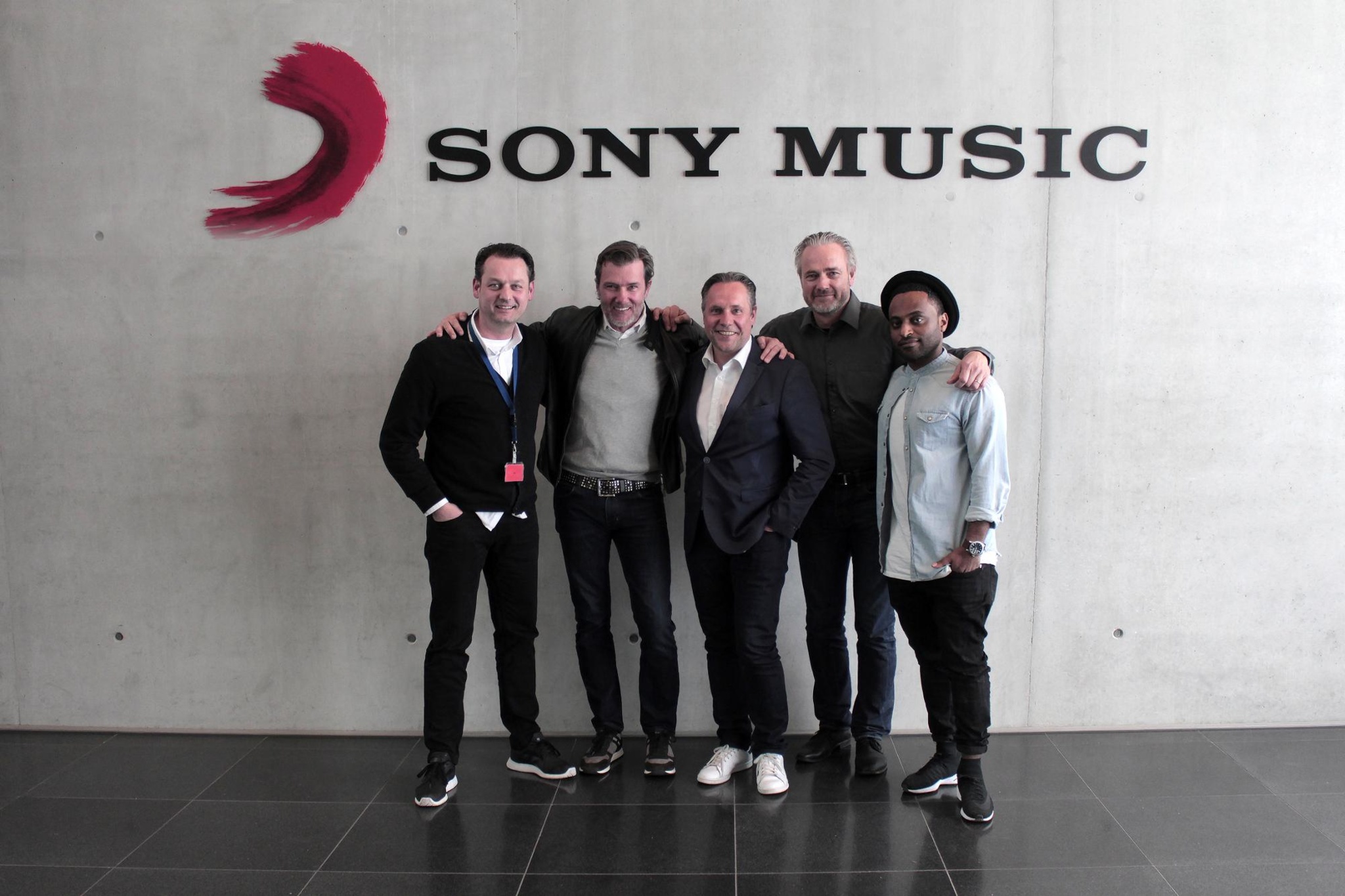 Avis de recrutement : alternant(e) fabrication chez Sony Music | Music ...
