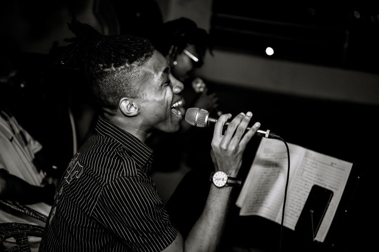 Bénin : À la découverte du chanteur Kevynn, l’inconditionnel de la foi ...
