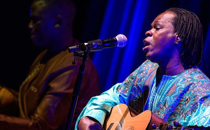 Sénégal : Baaba Maal désormais ambassadeur de bonne volonté de l'UNCCD ...