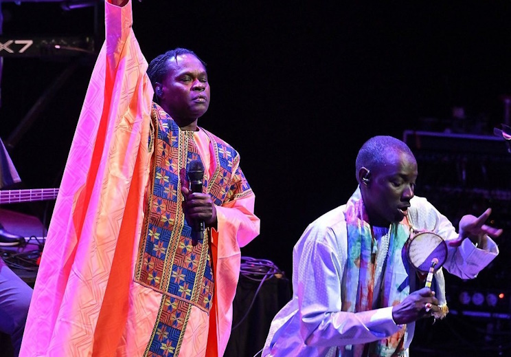 Le Dande Leniol, l'orchestre de Baaba Maal, célèbre 38 ans de musique ...