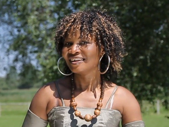 Tina Seglé | Music In Africa