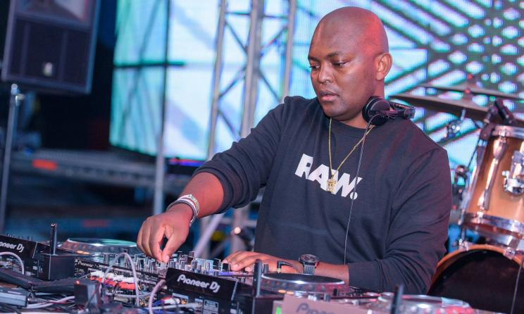 SA’s Themba to play Bridges for Music charity event | Music In Africa