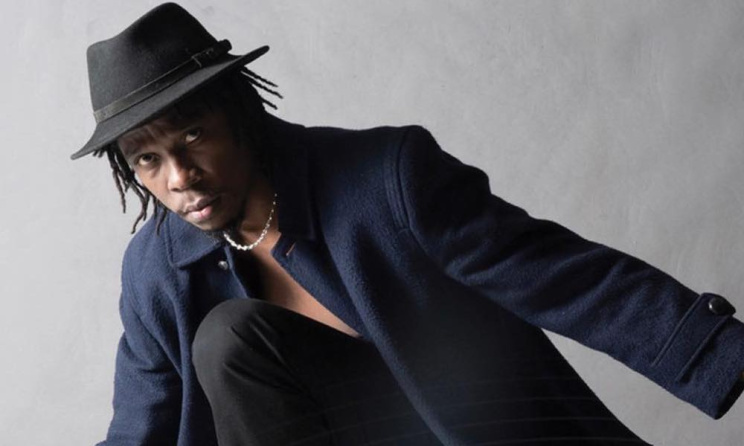 Kemit explore une question existentielle dans son rnb - « Pas les mêmes ...