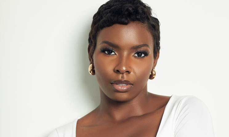 Michèle Ange Minkata, ancienne Miss Cameroun, fait ses premiers pas ...