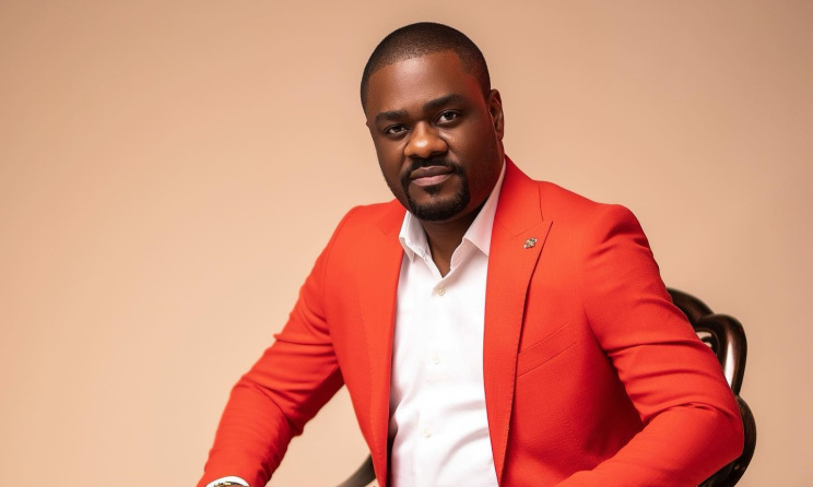 RDC : Mike Kalambay se rend à Paris en prélude de son concert au Zénith ...