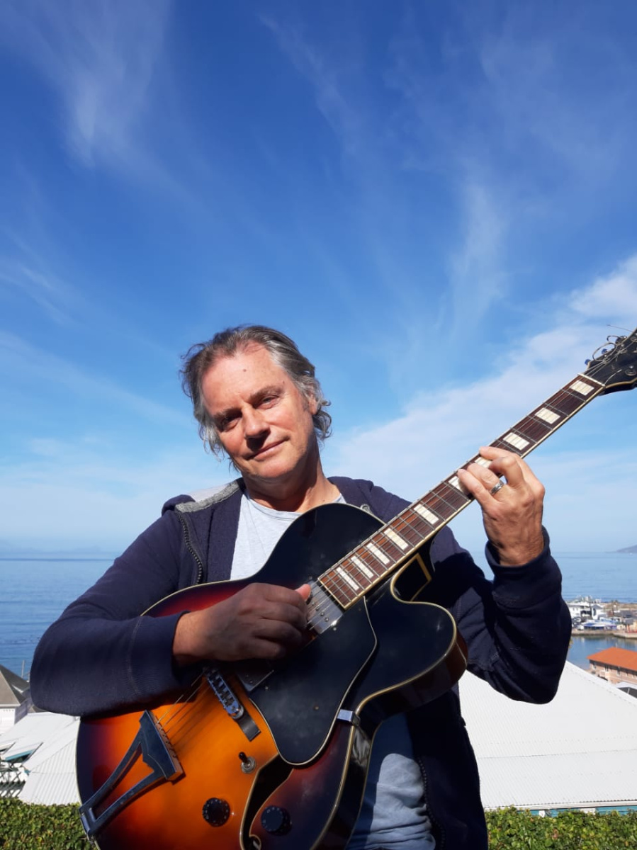 Robin Auld | Music In Africa